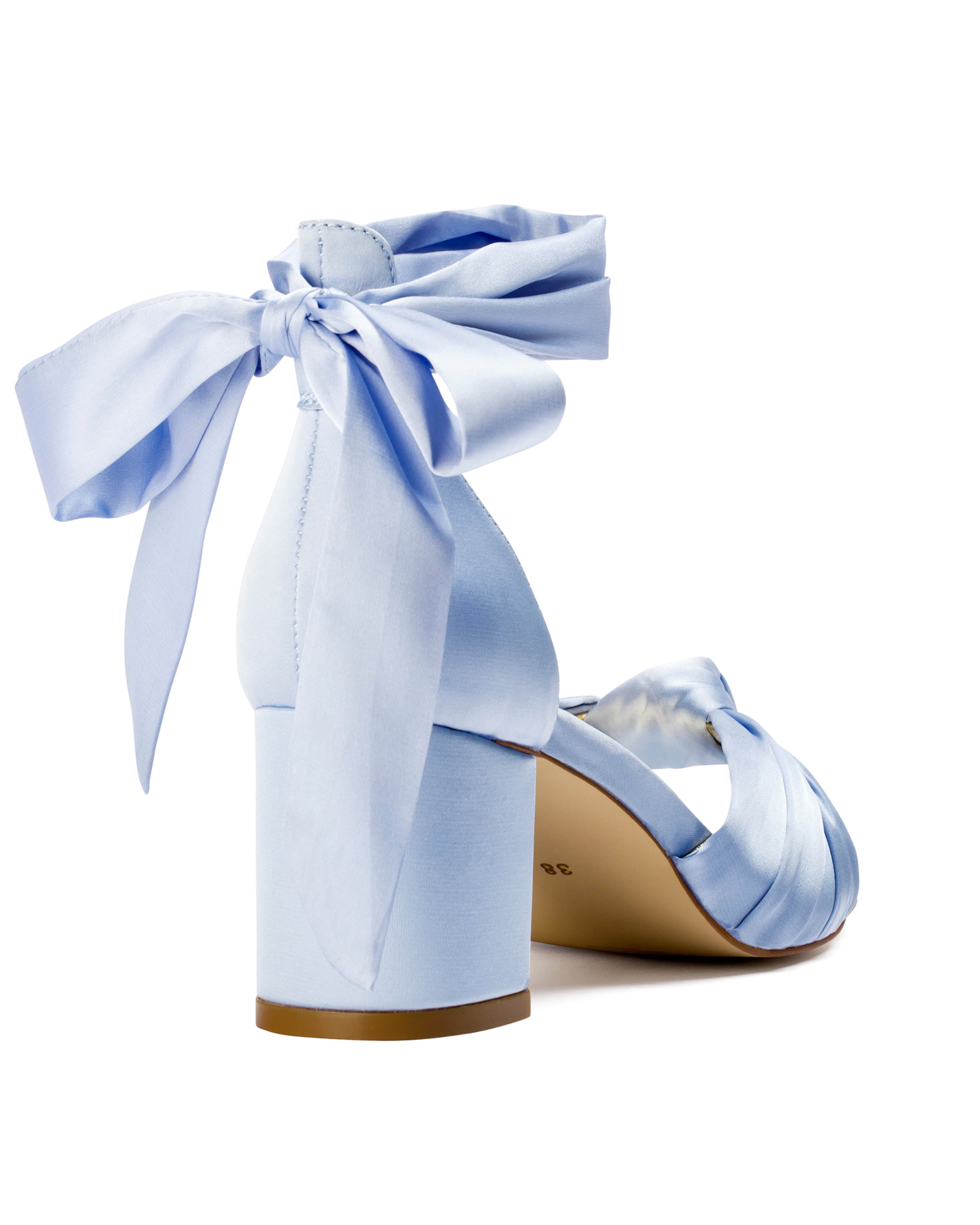 Blue bridal Shoes with low heel in blue satin for your wedding day